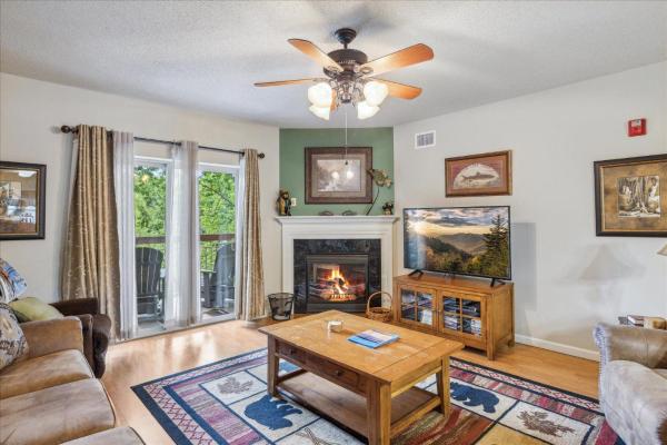 Cl202 River Delight - Pigeon Forge, TN