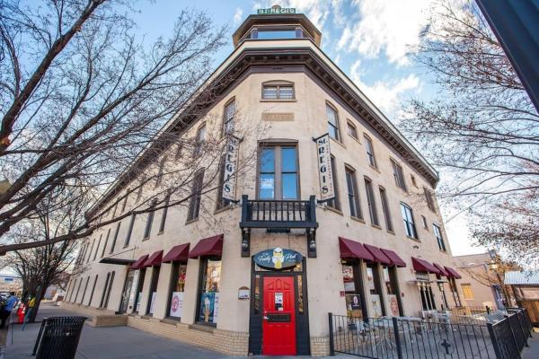 Modern Condo Inside The Historic St Regis - Grand Junction, CO