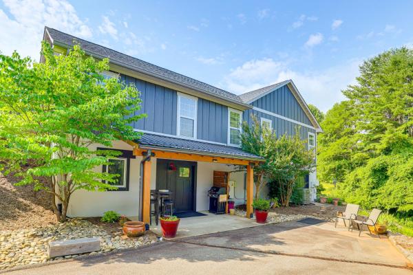 Modern Weaverville Apartment - Walk To Downtown! - Weaverville, NC