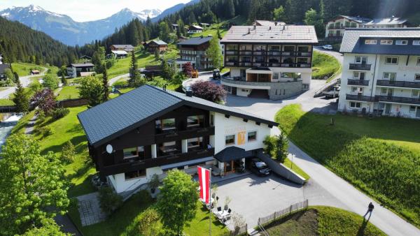 Gasthof-pension Wulfenia - Montafon