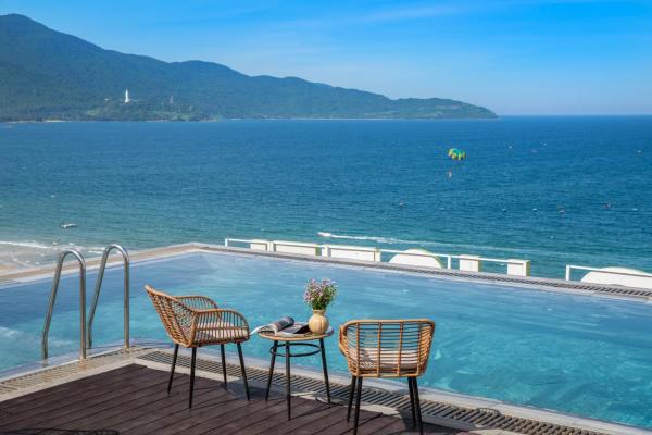 Lunar Hotel Danang - Da Nang