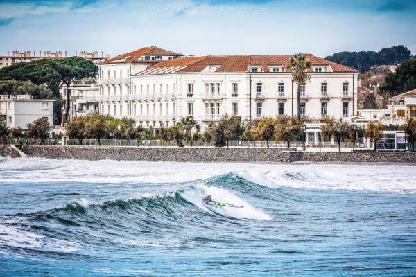 Grand Hotel Des Sablettes Plage, Curio Collection By Hilton - Sanary-sur-Mer