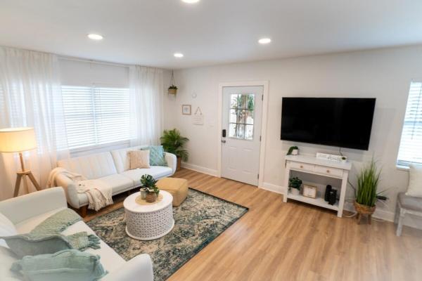 Luxury &Stylish Home Near Ybor Dt Central Location - Tampa, FL
