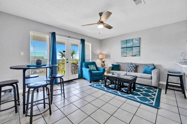 Caribleu Getaway Beach View Hot Tub & Pool - Destin, FL