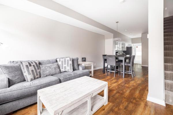 Luxury Downtown Townhome Unit 5 - Cleveland Metroparks Zoo, Cleveland