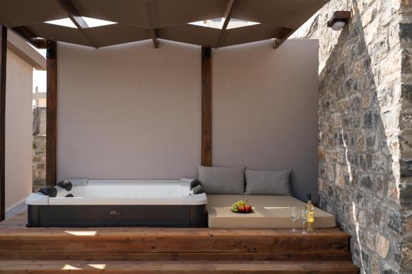 Majestic Manor With Outdoor Jacuzzi By 8essentially - Iraklion
