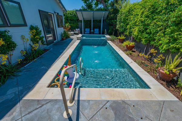 Amazing Days Spa Pool Villa Near Disney & Beaches - Placentia, CA
