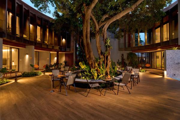 Red Door Samsen Hotel, Bangkok - Bang Yai