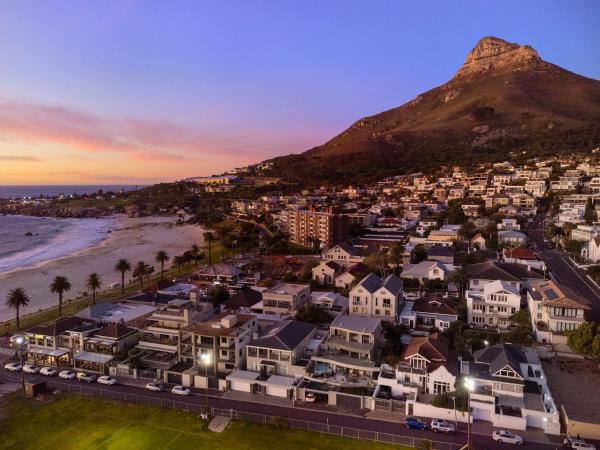 Beachside Manor 8 Bed Villa - Two Mins From Camps Bay Beach - 캠스 베이
