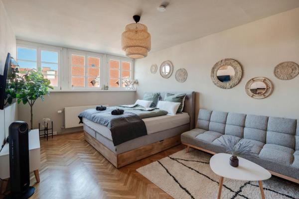 Boho Design Studio - Historic City Center With Free Parking & Aircon By Hero Homes - Graz