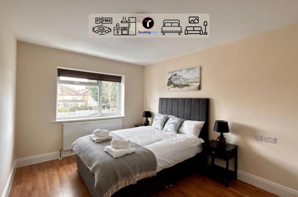 Stylish 2 Bedroom Flat By Tara Stays Short Lets & Serviced Accommodation Watford With Free Parking & Nearby Warner Studios - Watford