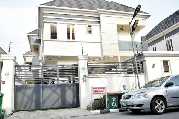 Impeccable 4-bed House In Lagos Nigeria - Nigeria