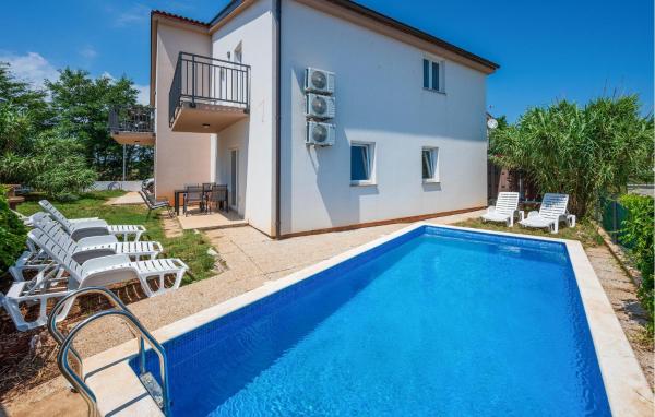 Beautiful Home In Medulin With Wifi - Pula