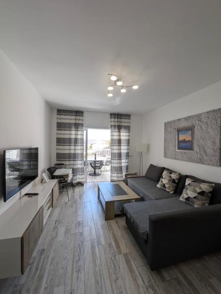 Cozy Apartment In Los Cristianos - Playa de Las Americas