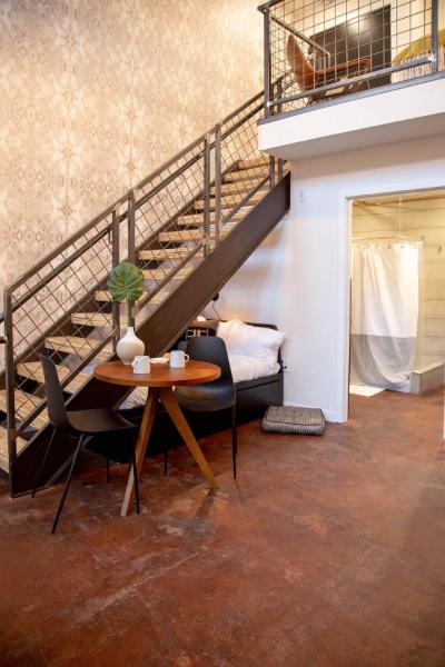 Viaduct Loft At Kestrel Hotel - 肯頓