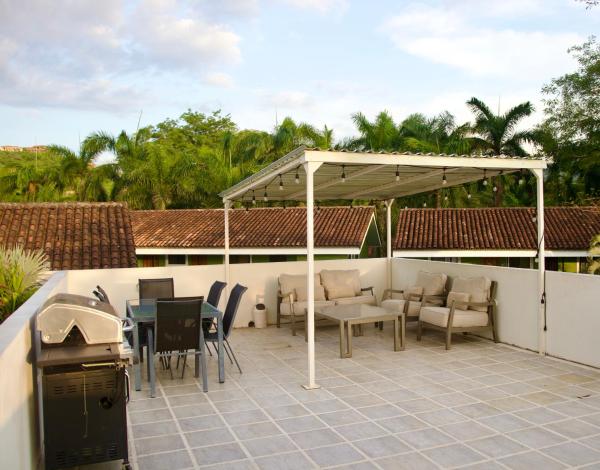 The Nest 2 Bedroom1 Bath Condo Rooftop Patio - Playa Hermosa