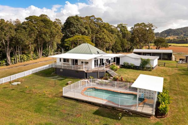 'Rail Trail Cottage'-artisan Rural Home 5 Mins To Pristine Beach - South Golden Beach