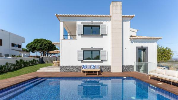Villa Maya Luxurious House With Pool By Lovelystay - Praia da Luz