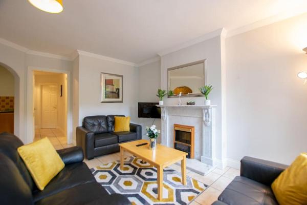 16 - Spacious Apartment With Parking - Galway