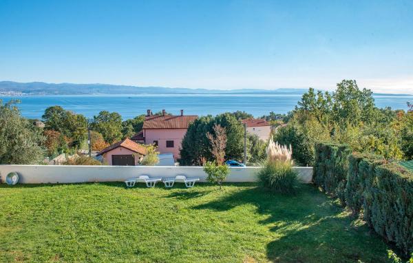 Stunning Apartment In Ika With Wifi - Lovran