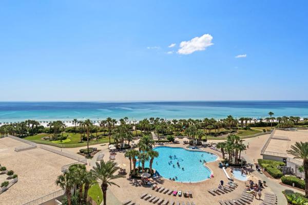 Panoramic Views And Private Beach - Destin, FL