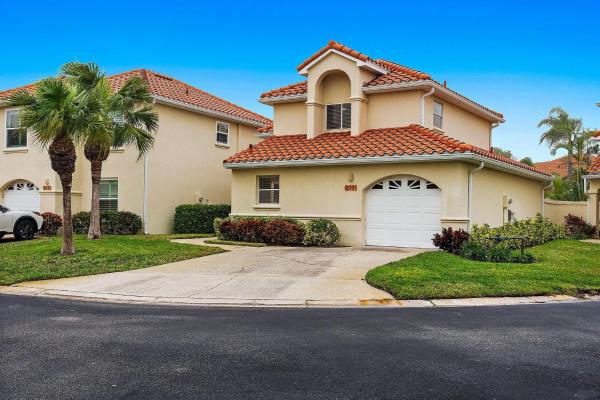 Villa Mirada - St. Petersburg, FL