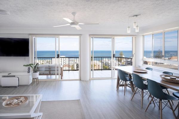 Kings Beach Coast & Glasshouse Views 3bd Apartment - Caloundra