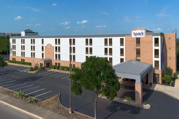 Spark By Hilton San Antonio Northwest Near Six Flags - Universal City, TX