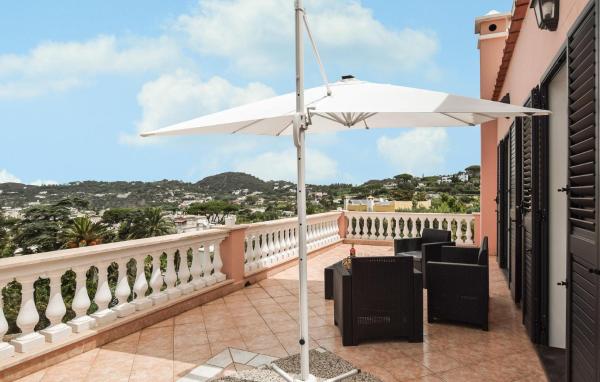Gorgeous Home In Forio With Wifi - Forio