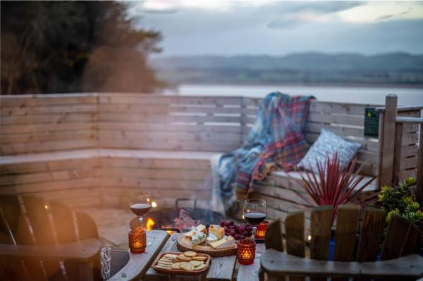 Seaview Cabin Sleeps 2 -Hot Tub -Smart Tv -Parking - Dundee