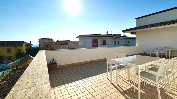 M379 - Marcelli, Trilocale Ristrutturato Con Terrazzo Vista Mare - Numana