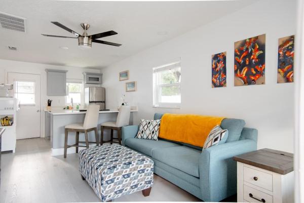 Charming 1-bedroom Oasis In The Heart Of Downtown - New Port Richey, FL