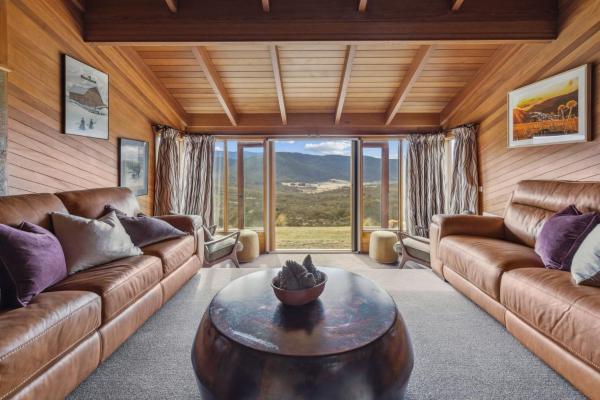 Nowhere Lodge - Perisher Ski Resort