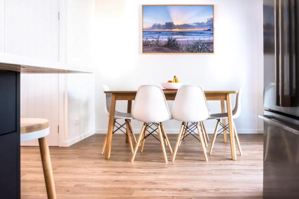 Modern Pet-friendly Mudjimba Townhouse - Mudjimba