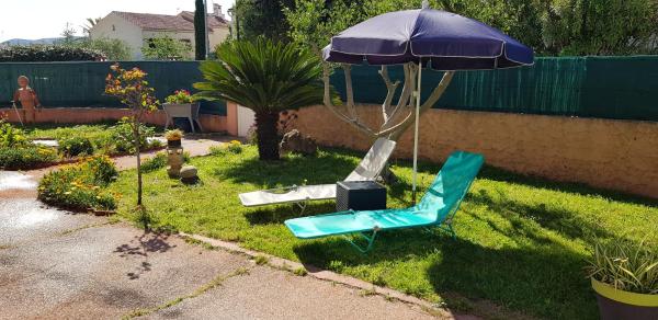 Appartement Bas De Villa Rez De Jardin - Solliès-Pont