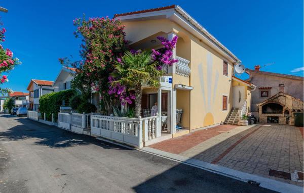 Cozy Apartment In Vir With Wifi - Privlaka