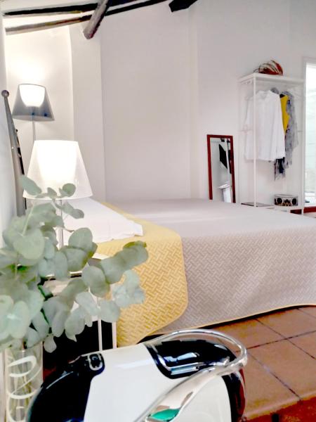 Center Vicolo Suite Apartment With Parking - Modena