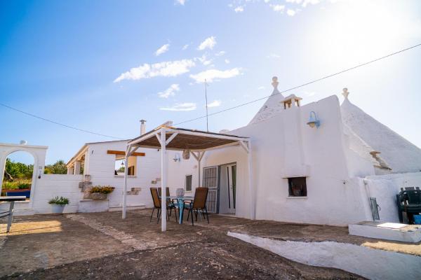 Trullo Tre Coni - Pouilles