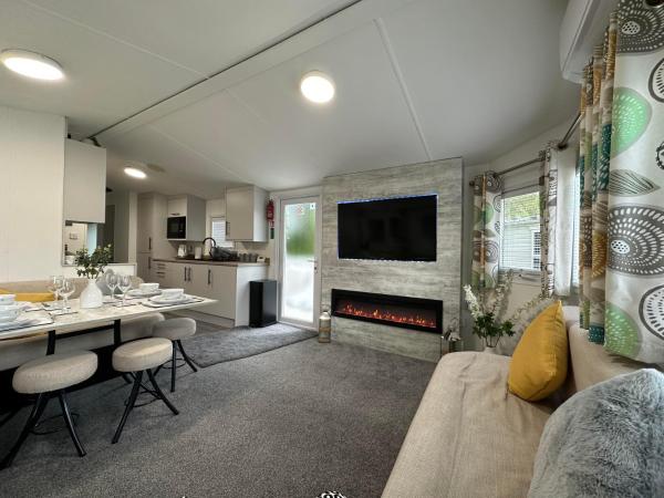 Elite Retreat Blackpool - Lytham St Annes