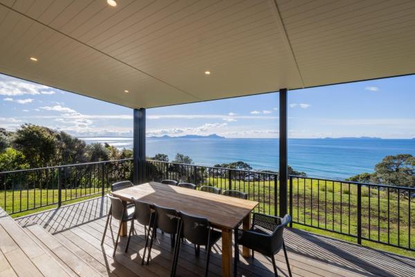 Slice Of Paradise - Waipu Cove Holiday Home - Mangawhai