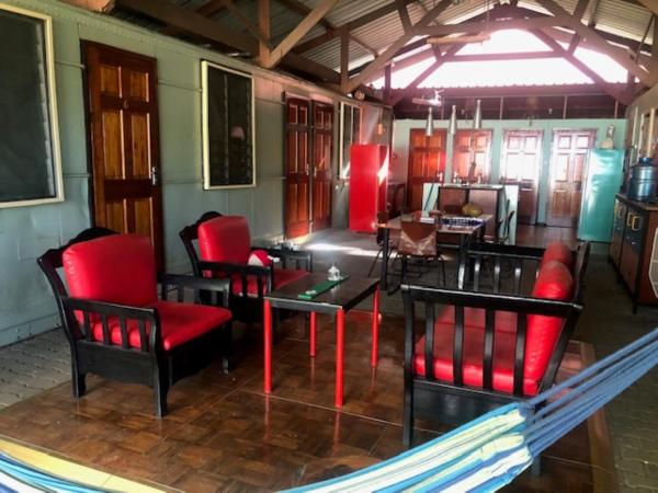 Unu Pikin Guesthouse - Suriname