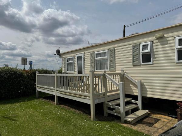 Family Friendly 3 Bedroom Caravan Pets Go Free - Norfolk