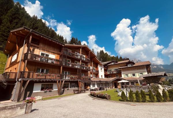 Hotel Valacia - Fassa Valley