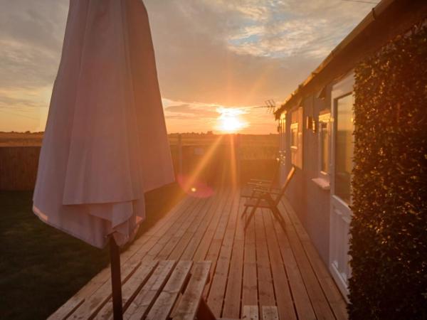 The Sunset "With Lazy Spa" - Kent