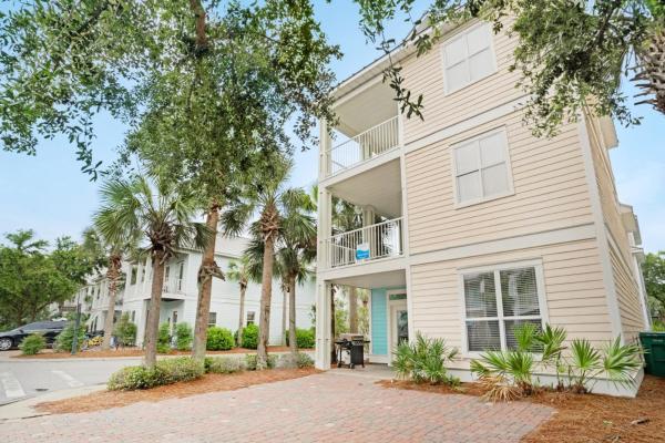 Skips Corner Pet Friendly Beach Trolley - Destin, FL