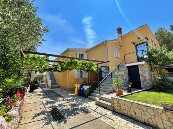Apartments With Parking Space Silo, Krk - 18757 - Vrbnik