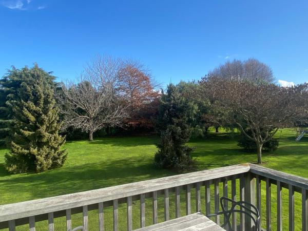 Apartment In Tranquil Park Setting 3 Mins From Cbd - Blenheim