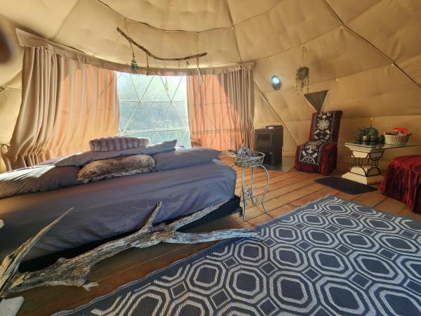 D5 Nordic Nook - 1 King Suite - Drumheller