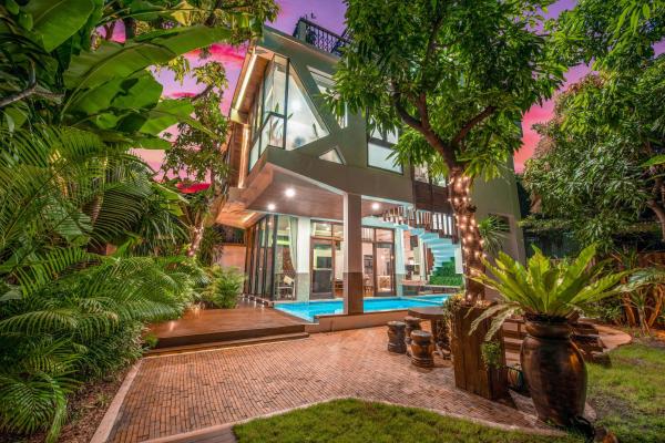 Villa Eternal - Luxurious Private Pool Villa - 柬埔寨