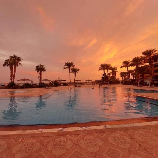 Esplanada Flat With Free Beach, No Single Men - Hurghada